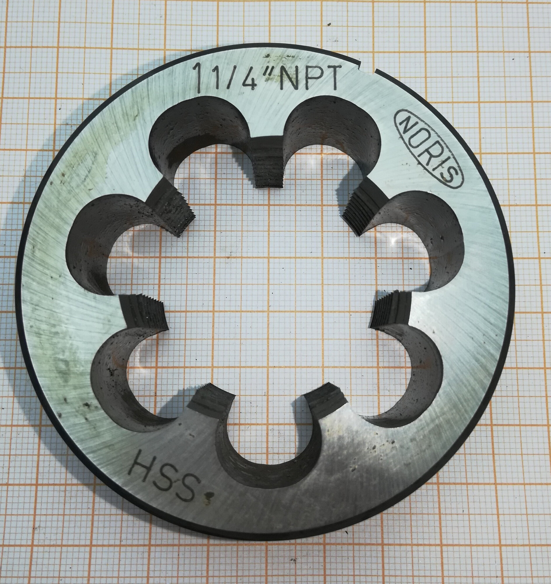 Плашка коническая трубная NPT 1 1/4" HSS 60° (11,5 ниток)