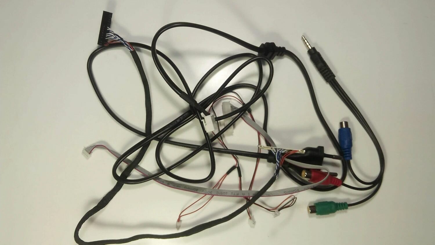 LVDS + Комплект шлейфов + Кабель питания с разъемом до основной платы для 32Lem-1045/T2C Lcd Телевизор Шлейф арт. 10874