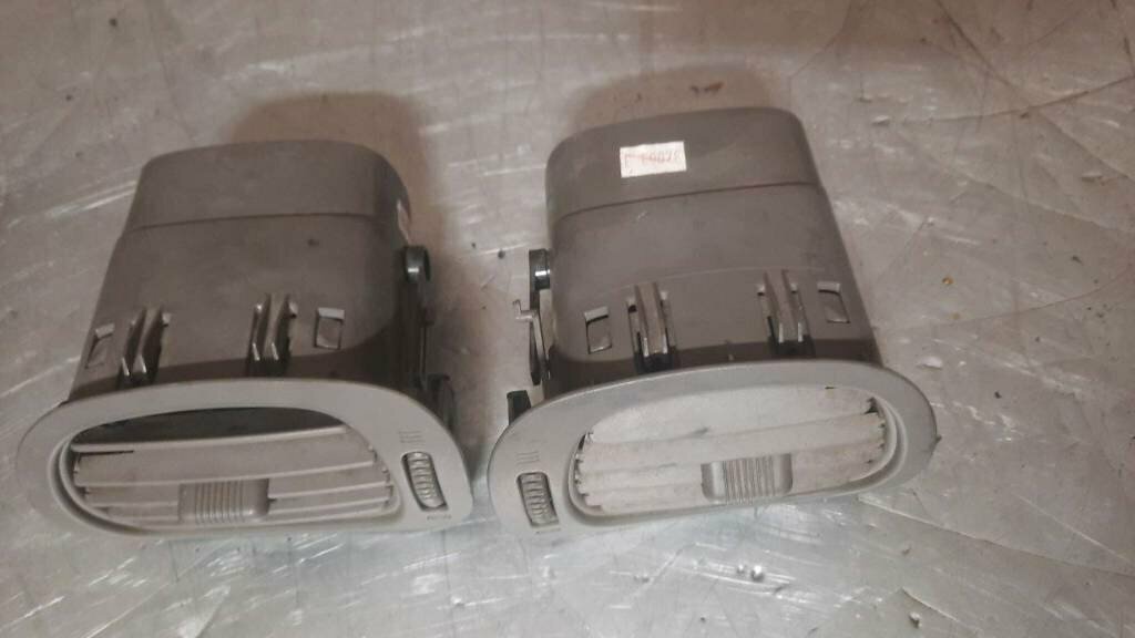 Дефлектор обдува салона Dodge Grand Caravan 2004