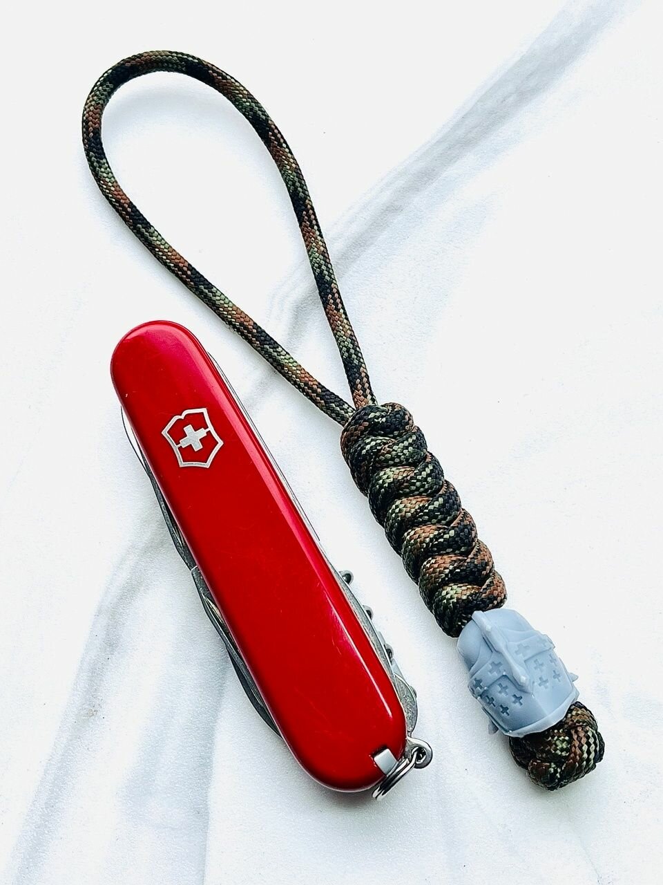 Темляк брелок для ножа Шлем Рыцаря