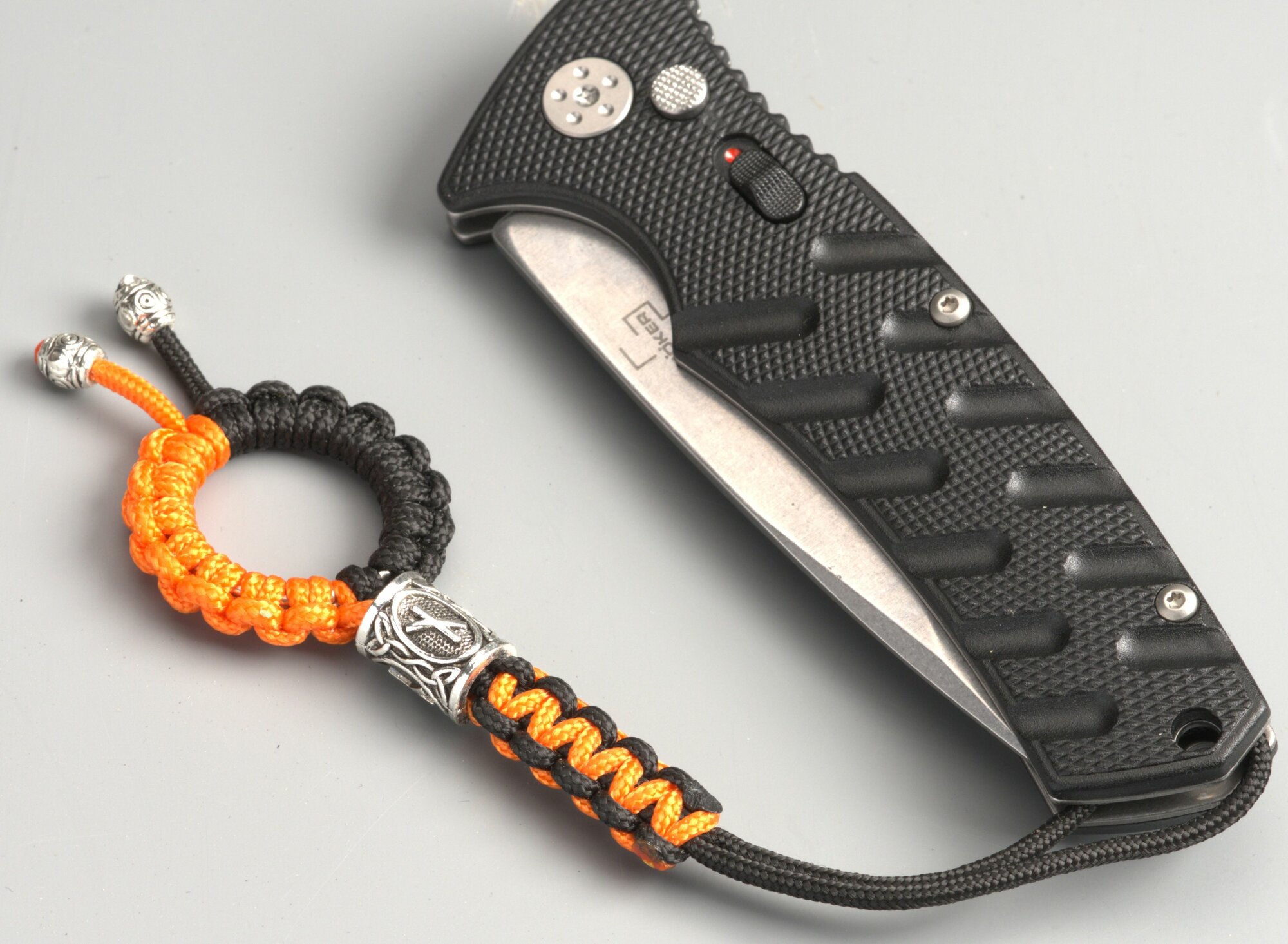 Темляк для ножа