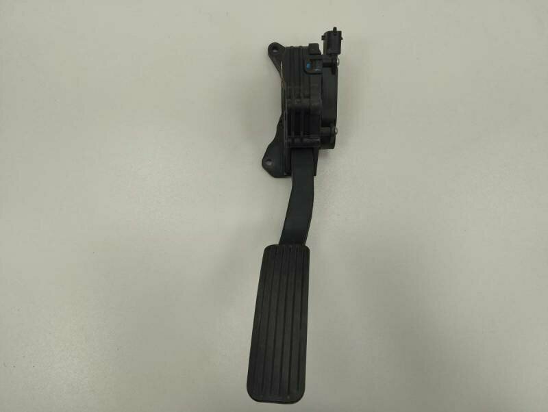Педаль газа SsangYong Actyon Sport 2006-2012 кат.номер: 2055009100 2055009002 2055009001 2055009003