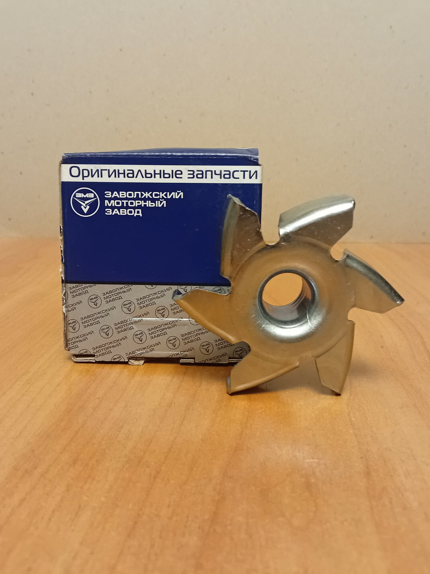 Крыльчатка водяного насоса для автомобилей Волга Газель Газель бизнес с двигателями ЗМЗ-405 -409 евро 3. ОАО ЗМЗ 40522-1307032