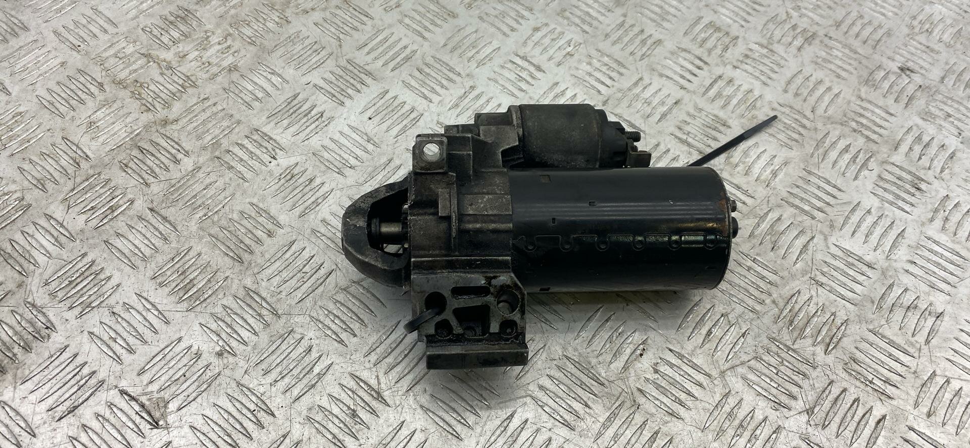 Стартер для BMW 5 F10/F11/GT F07 2.0 OEM 8506657