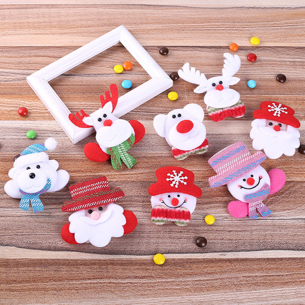 Зажим для волос LED Glowing Drooch Doll с фигурками Санта, Снеговик, Лось, Медведь, украшение для Рождества, подарок для детей, материал Ткань и губка, размер 9*7см, вес упаковки 9г, размер упаковки 9*7*1см, в комплект входят 1 брошь с свечением LED