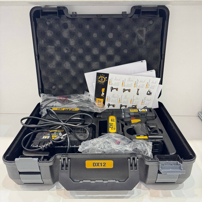 Шуруповерт CAT DX12