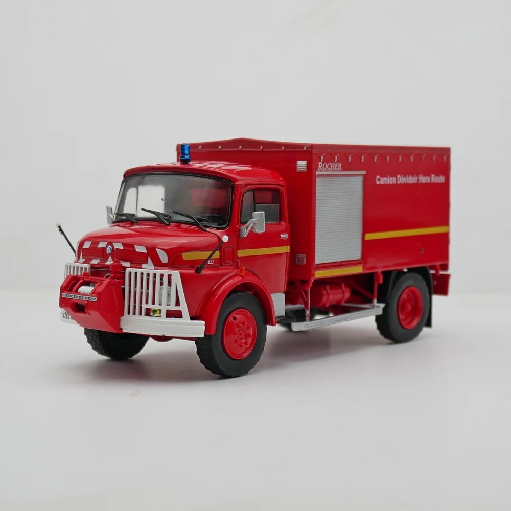 Ixo 1:43 грузовик пожарный Двигатель Mercedes-benz LAF 911 литая модель автомобиля металлический игрушечный автомобиль