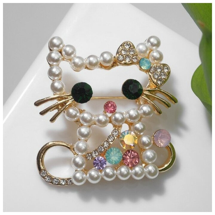 Брошь, стразы