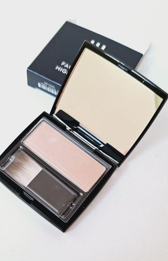HERA Хайлайтер для макияжа Face Glow Highlighter 3.4g