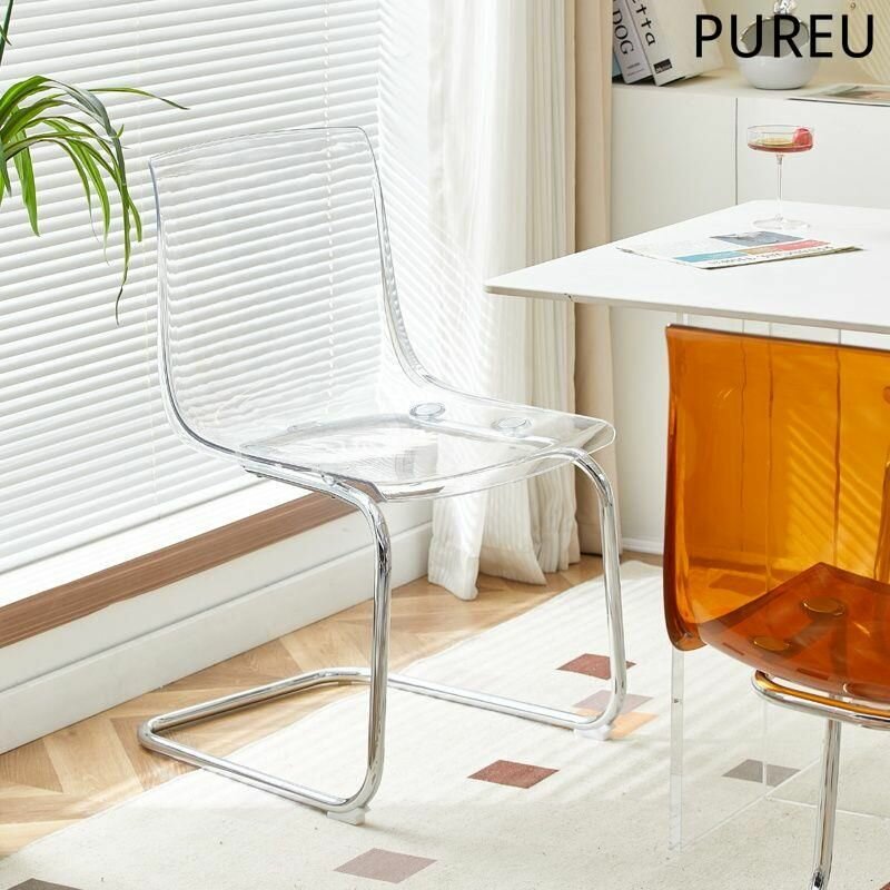 Акриловый прозрачный стул со спинкой