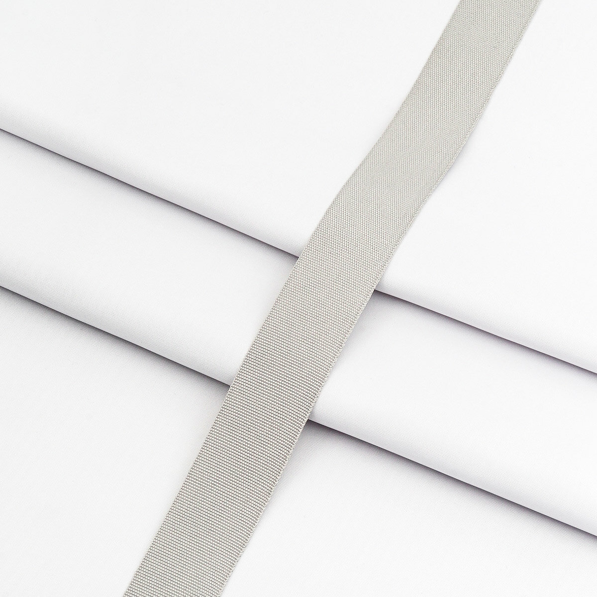 Тесьма окантовочная 4,5 г/м (100% полиэстер), 22 мм*100 м (26 серый)