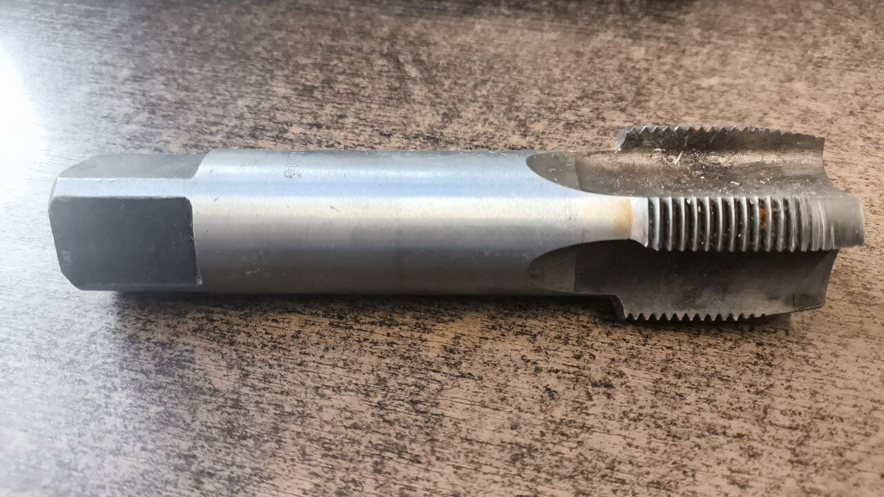 Метчик трубный G - 1,1/4' дюйм / № 1 черновой