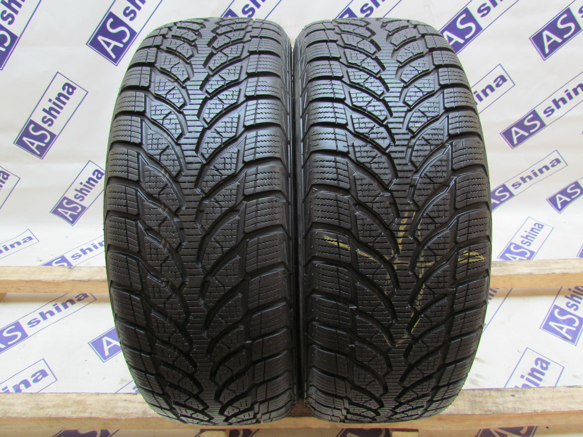 Bridgestone Blizzak LM-32 205 60 R16 зимние БУ шины 5-10% износ , артикул 0023461