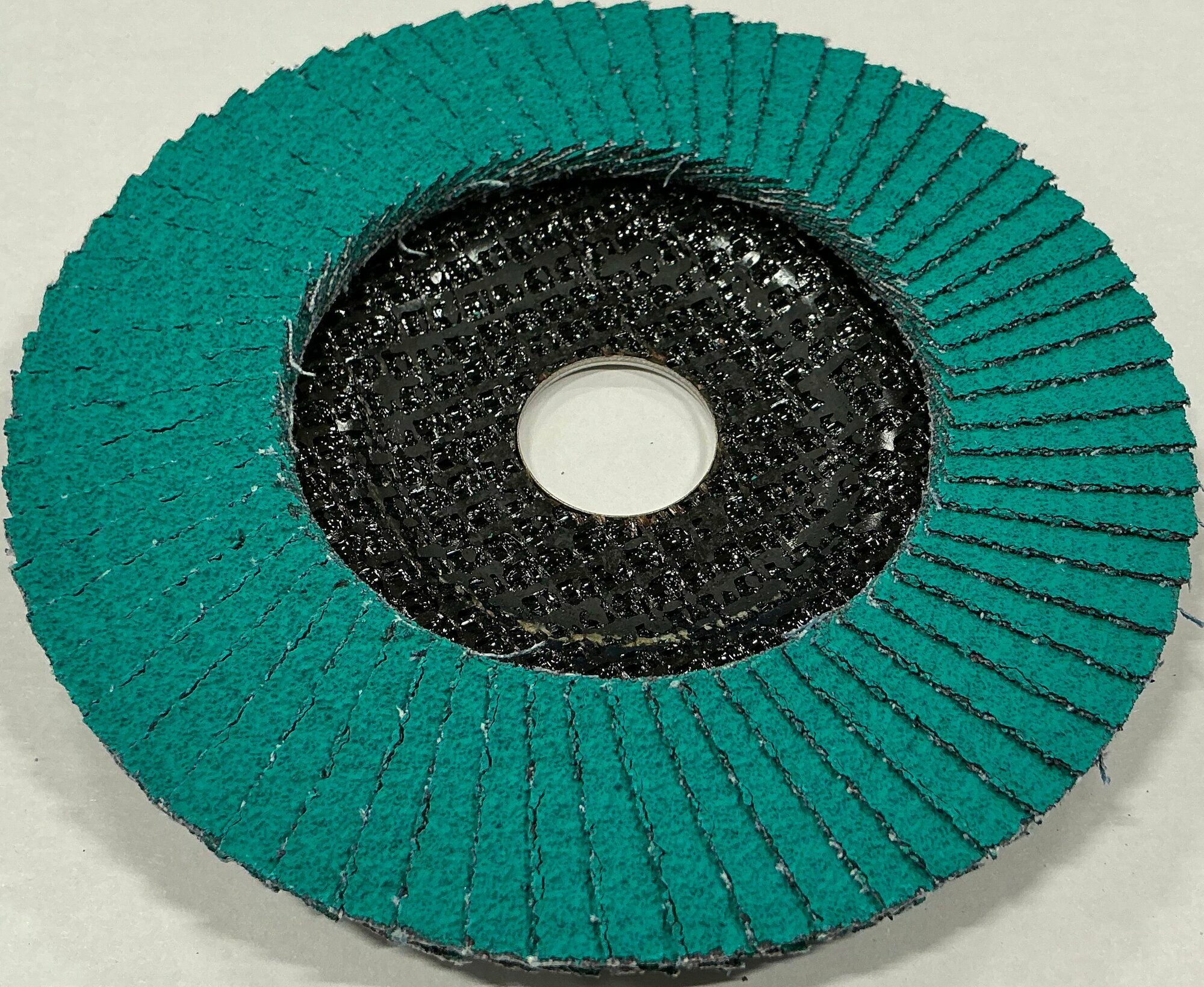 Круг лепестковый торцевой КЛТ 1, 125x22.23 мм, цирконий, P80 CARBODISK , премиум