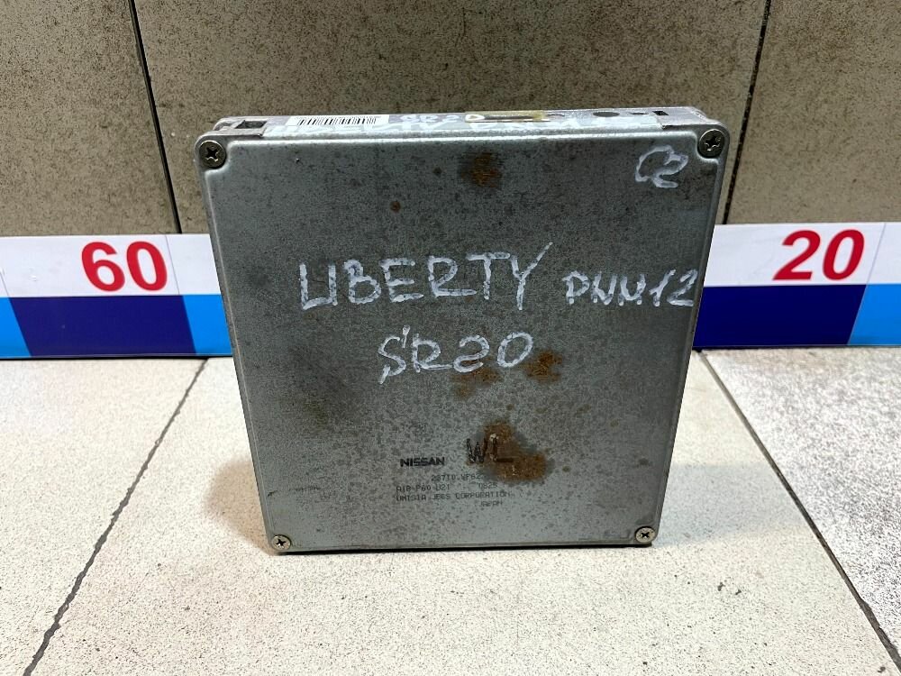 Блок управления двигателем Nissan Liberty
