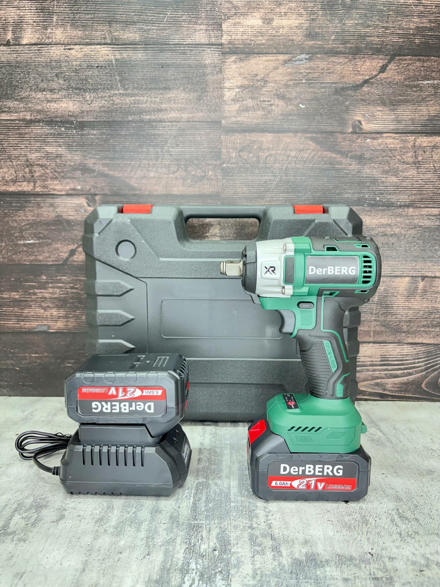 Гайковерт аккумуляторный с набором бит и сверл 320 Нм, 21 В, 6 Ач / для строительства и откручивания колесных гаек