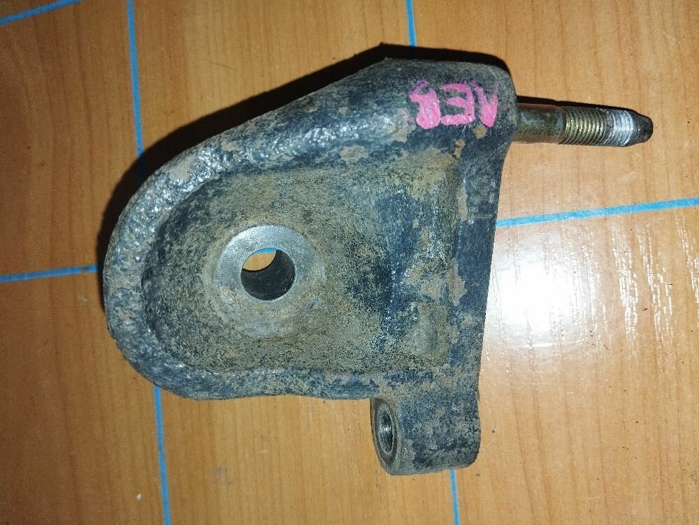 Кронштейн двигателя правый Daewoo Matiz F8CV 2008 Б/У с пробегом