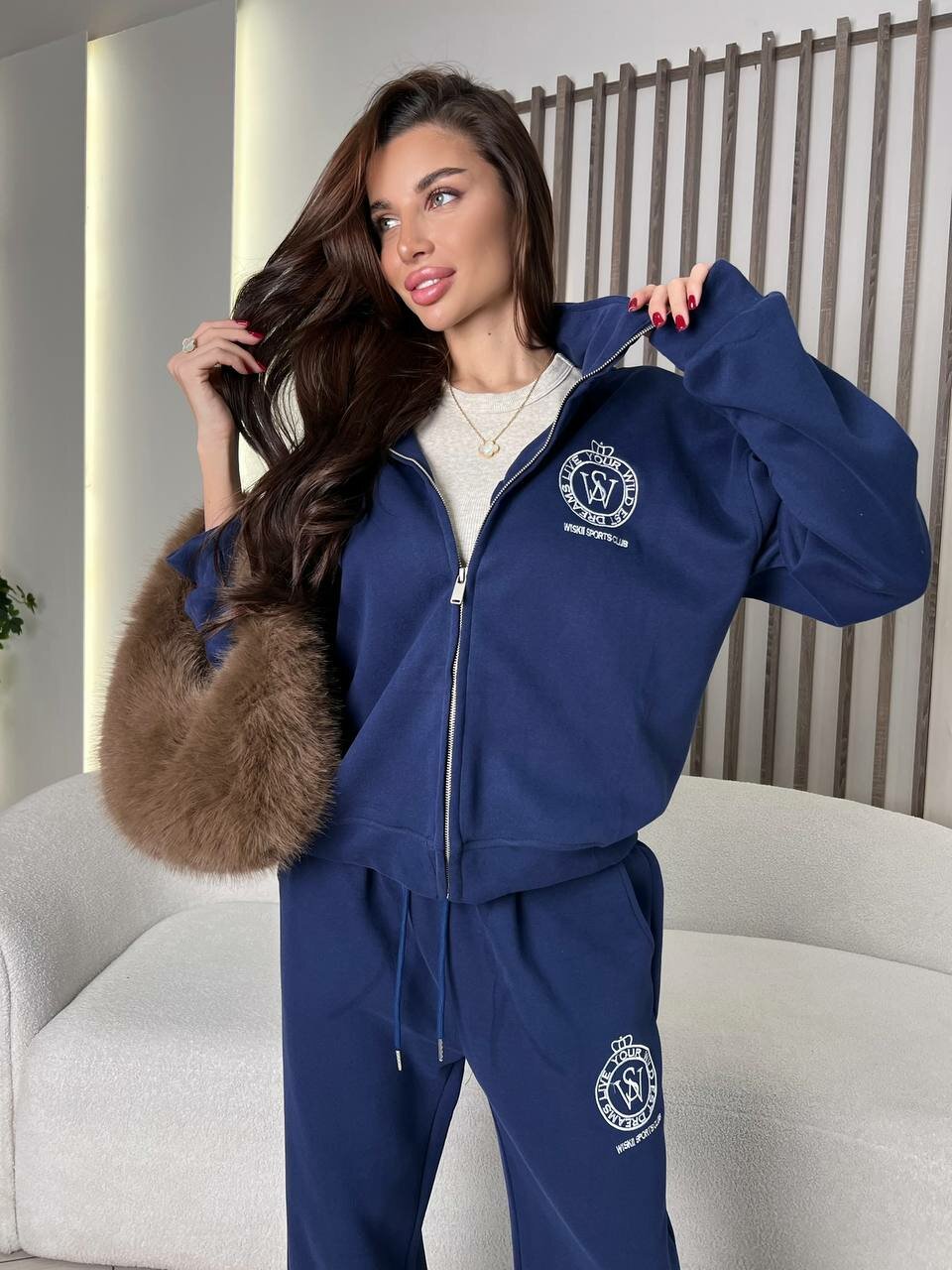 Костюм спортивный