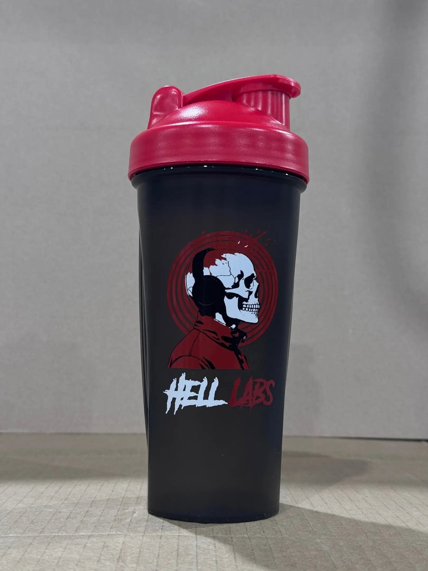 Шейкер Hell Labs "Череп", пластик, мерная шкала, для посудомойки, 600мл