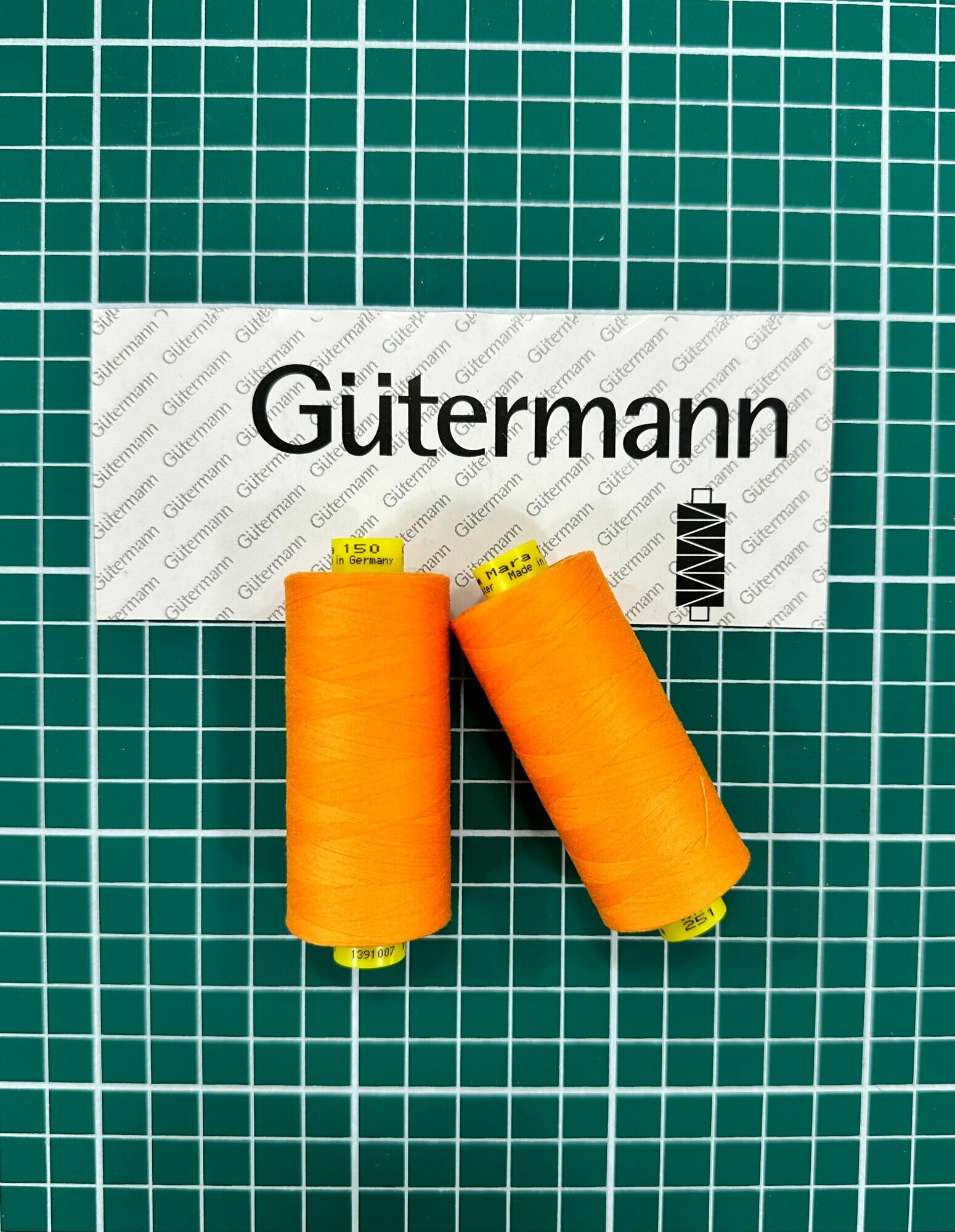 Gutermann Mara 150; col: 251 (1000 м) Нитки для шитья