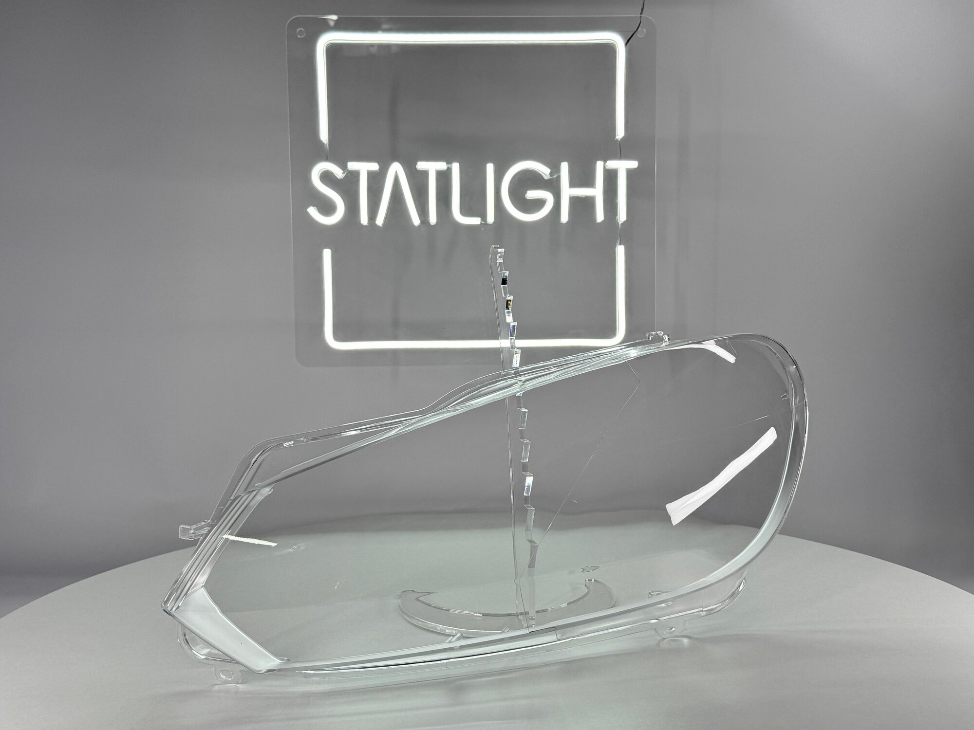 Стекло левое на Volkswagen Golf VI 2008-2012