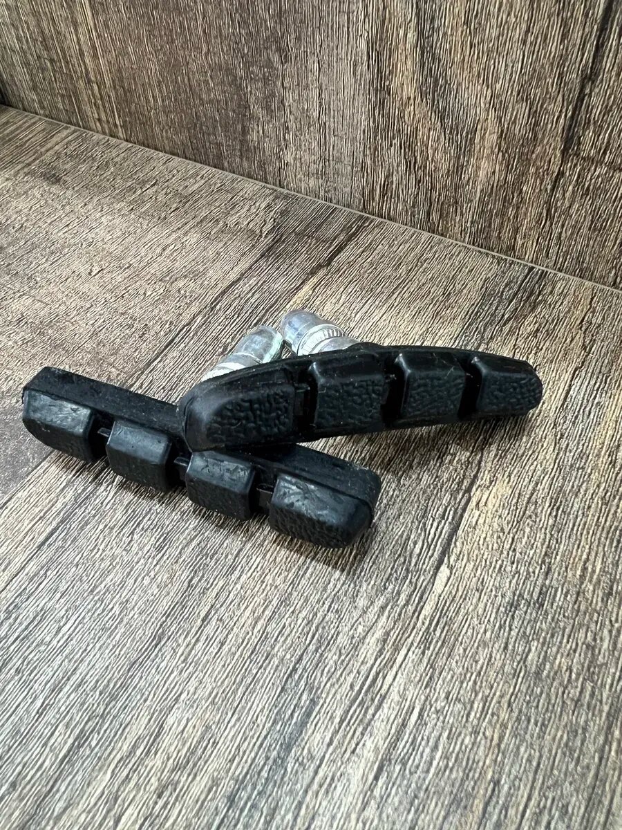 Колодки велосипедные тип ободного тормоза V-BRAKE, цв. черный