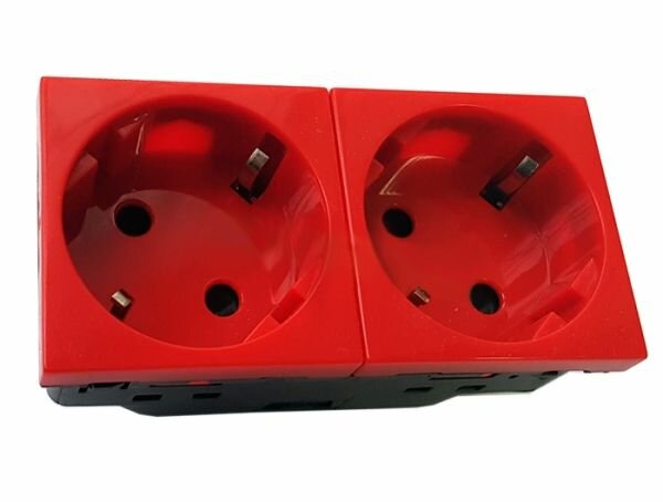 SPL Розетка 2 х 2К+З Нем. Ст. 45 Красная двойная (077272 - SPL - 200010), 200010