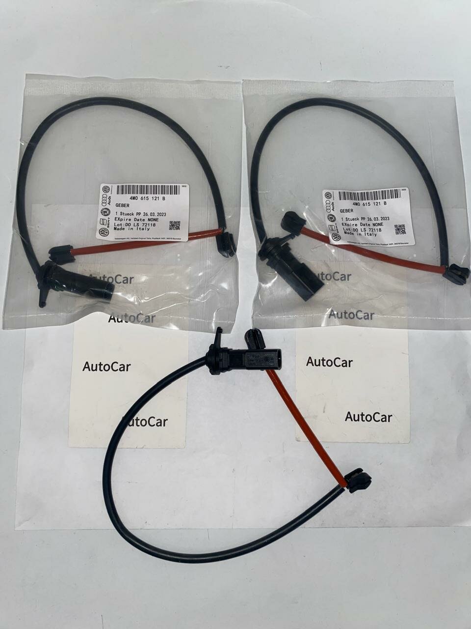 VAG Датчик износа тормозных колодок (передний) 4M0615121B