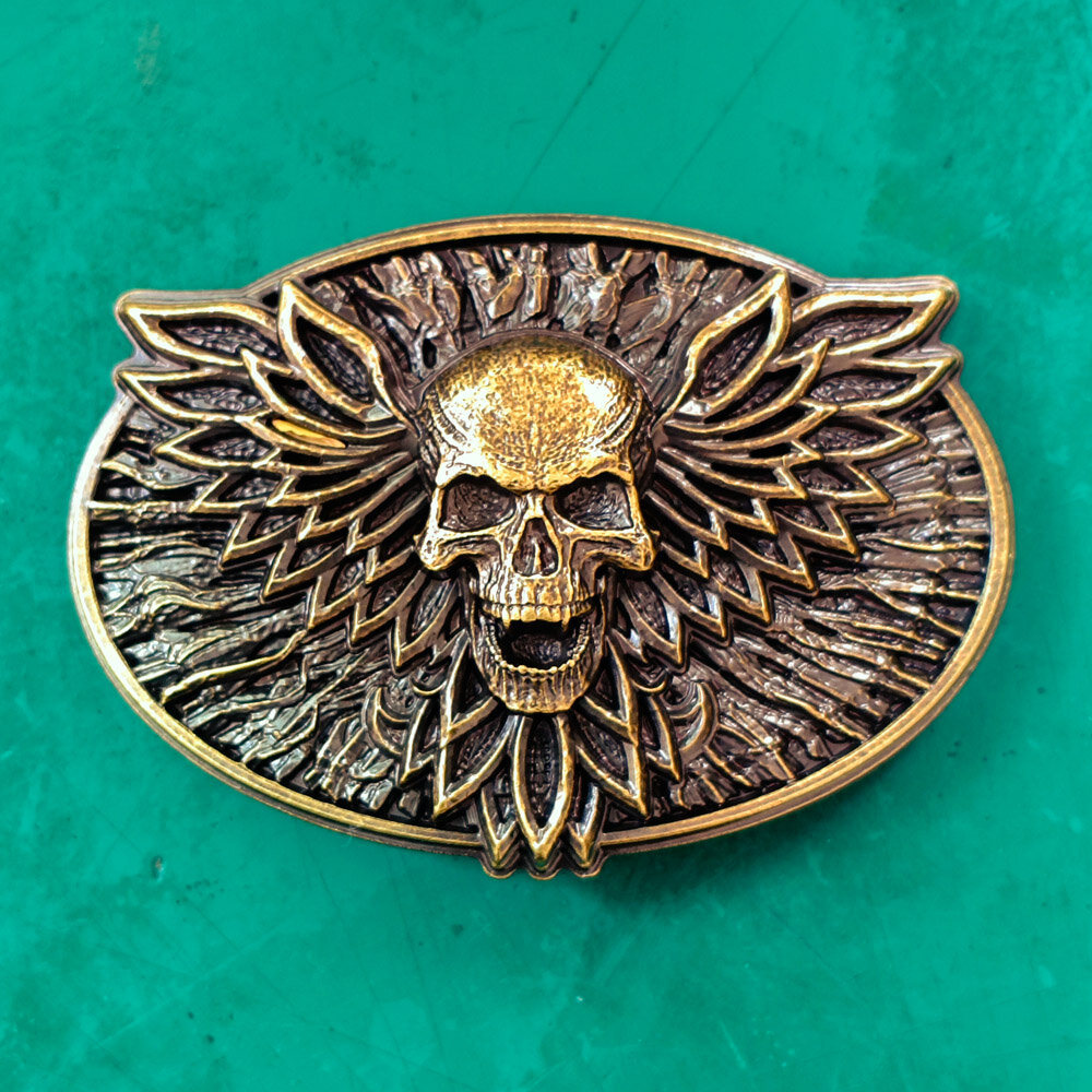 Пряжка для ремня металлическая 40 мм с крылатый череп бляха на ремень мужской