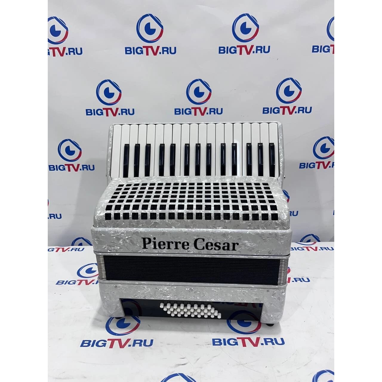 Аккордеон Pierre Cesar PCA3232 WHP