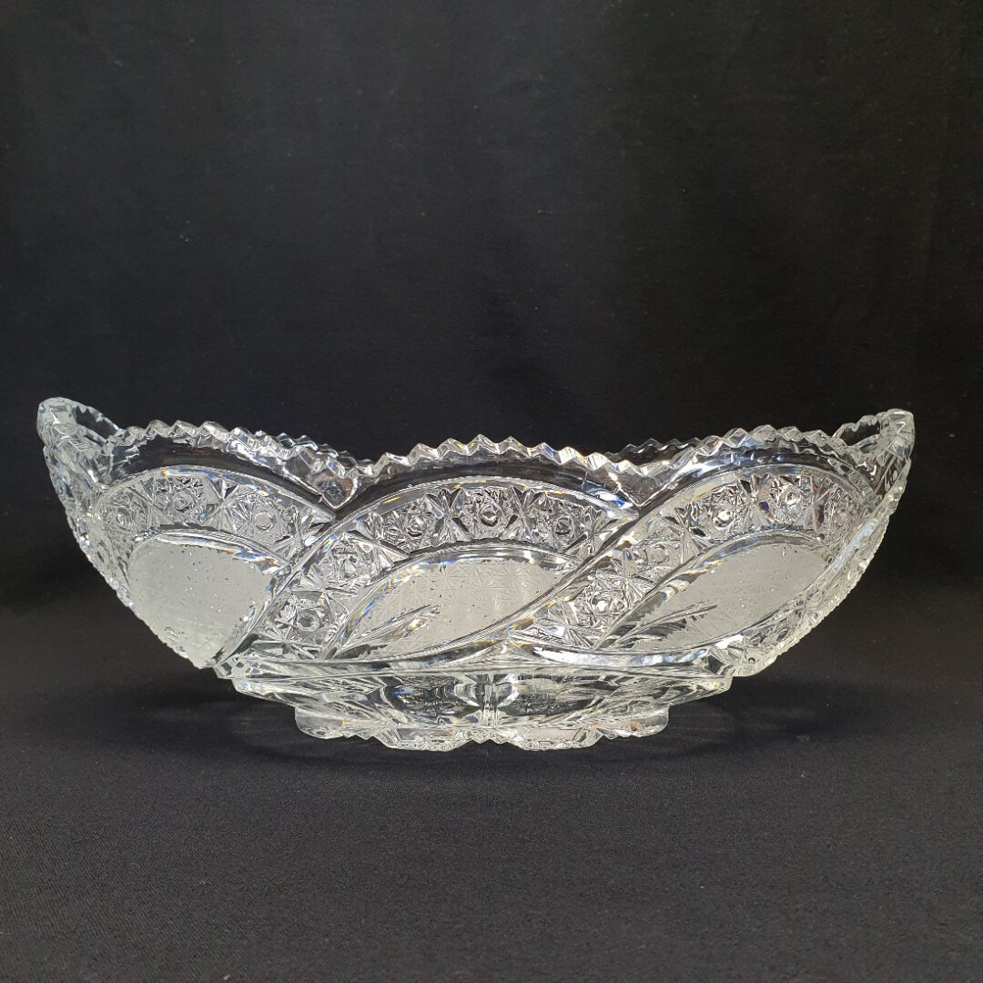 Салатник ладья, хрусталь, ручная резка, высота 12 см, длина 34 см. Винтаж, СССР.