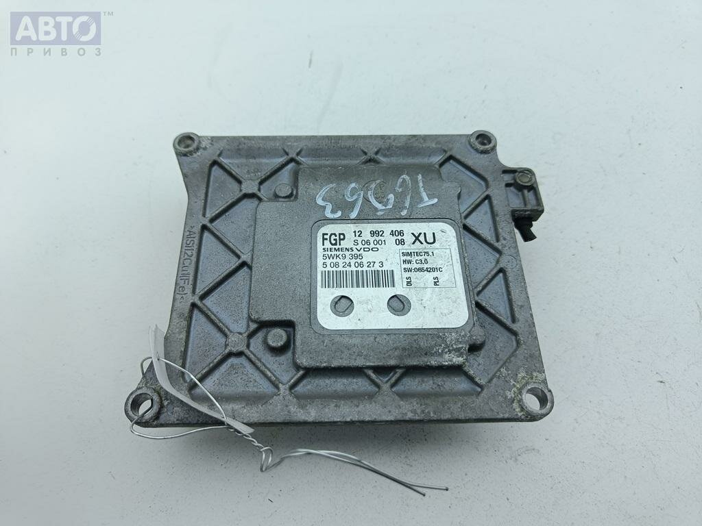 Блок управления двигателем (ДВС) Opel Zafira B (2004-2014)