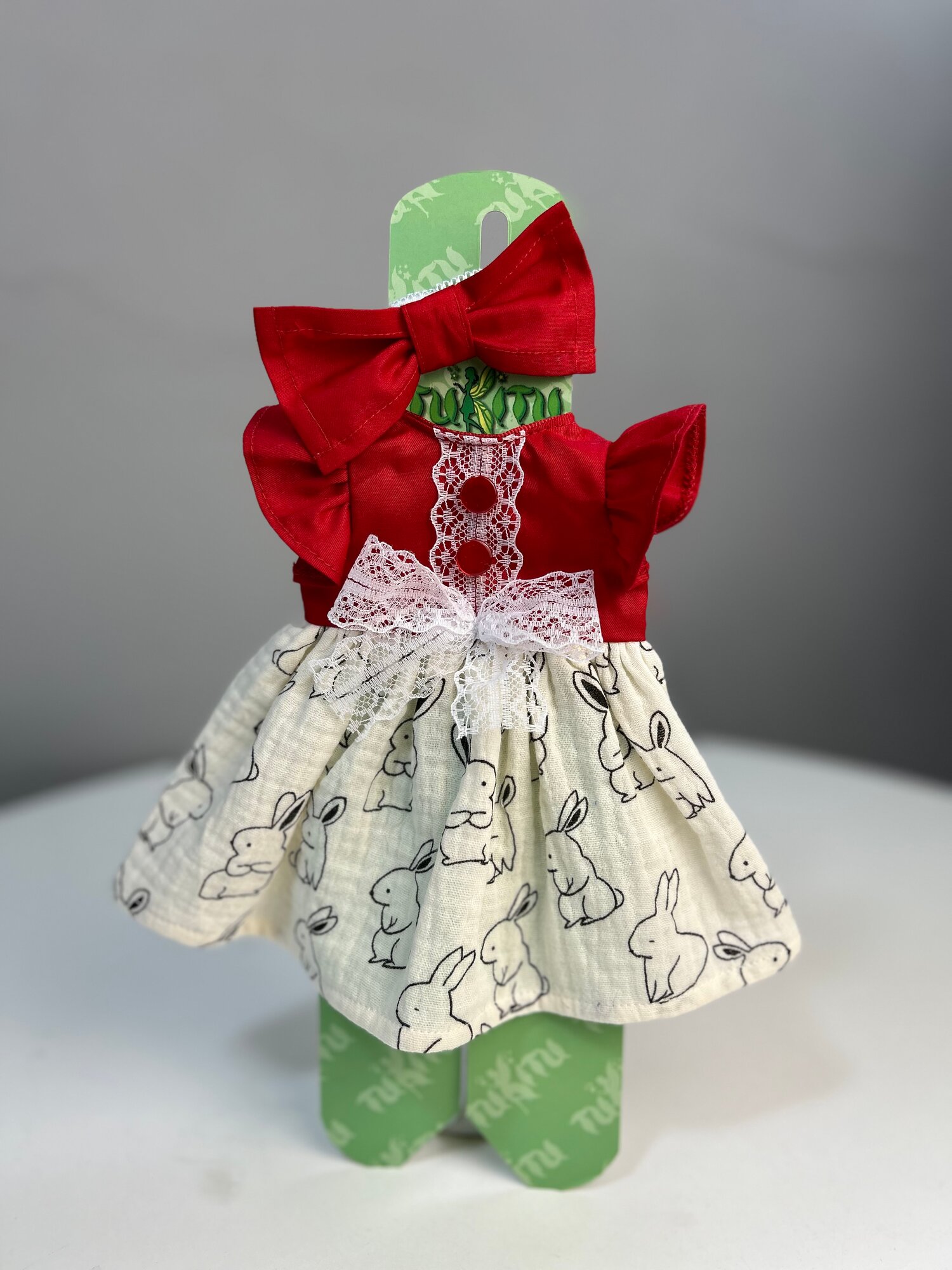 Комплект одежды для кукол 35-40 см: платье комбинированное "Цветочки и горох"с ярусной юбкой и воротником, повязка, арт. 137