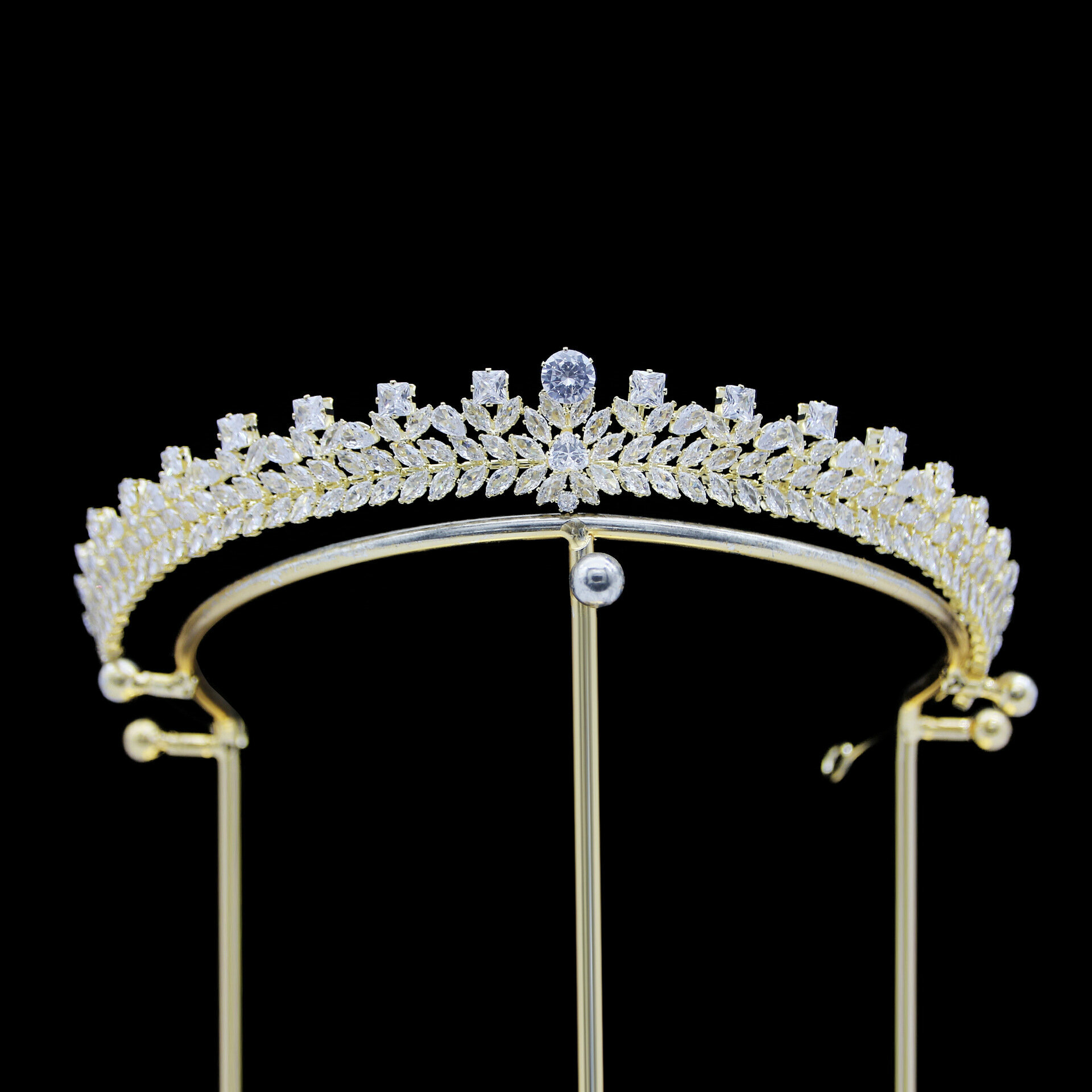 Трансграничная оптовая продажа новых европейских и американских свадебных корон с цирконами, металлизированных корон в корейском стиле с бриллиантами и свадебных аксессуаров для волос.