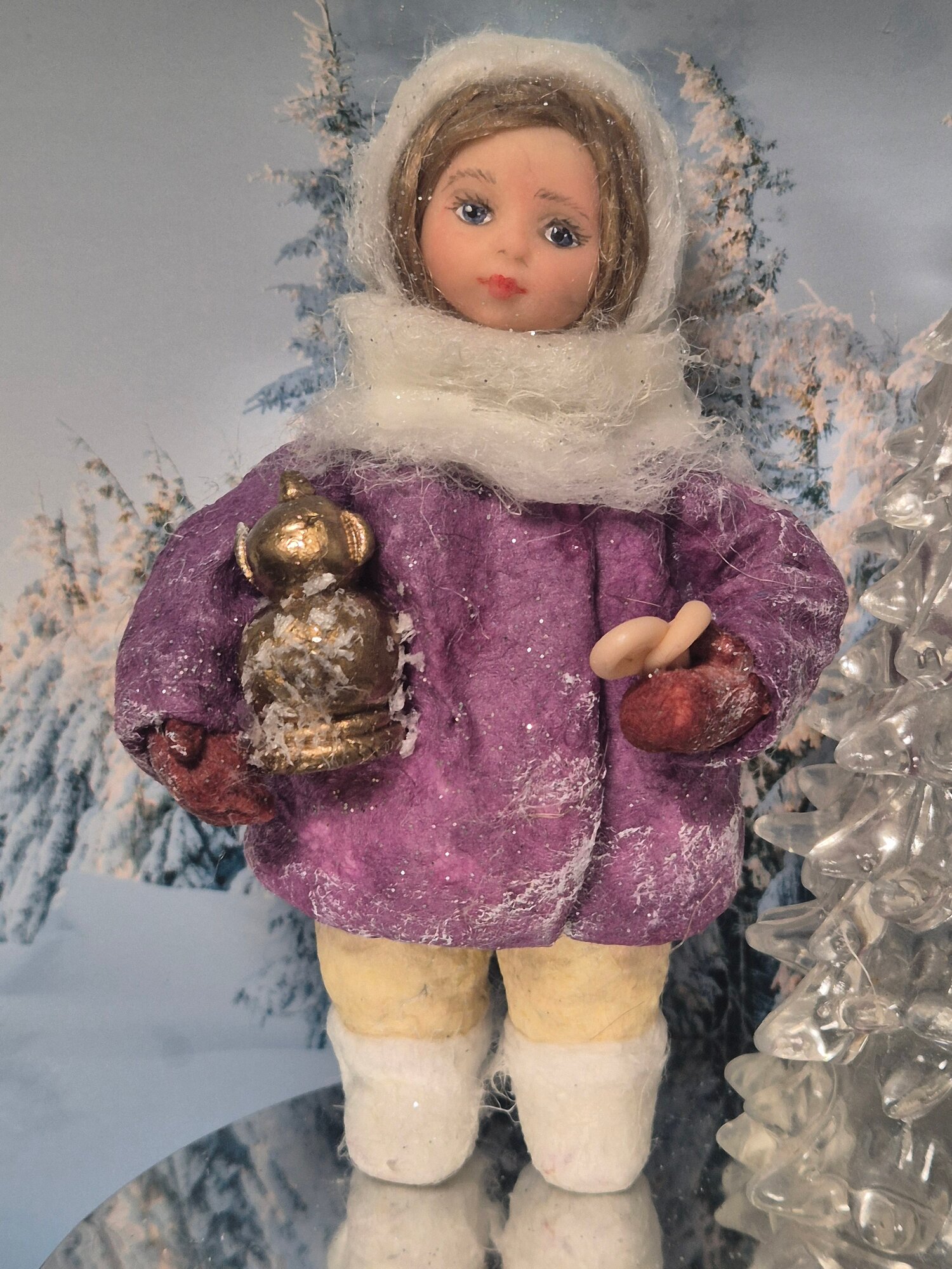 Ватная ёлочная игрушка Affavatta "девочка с самоваром", ручная роспись, высота 12 см