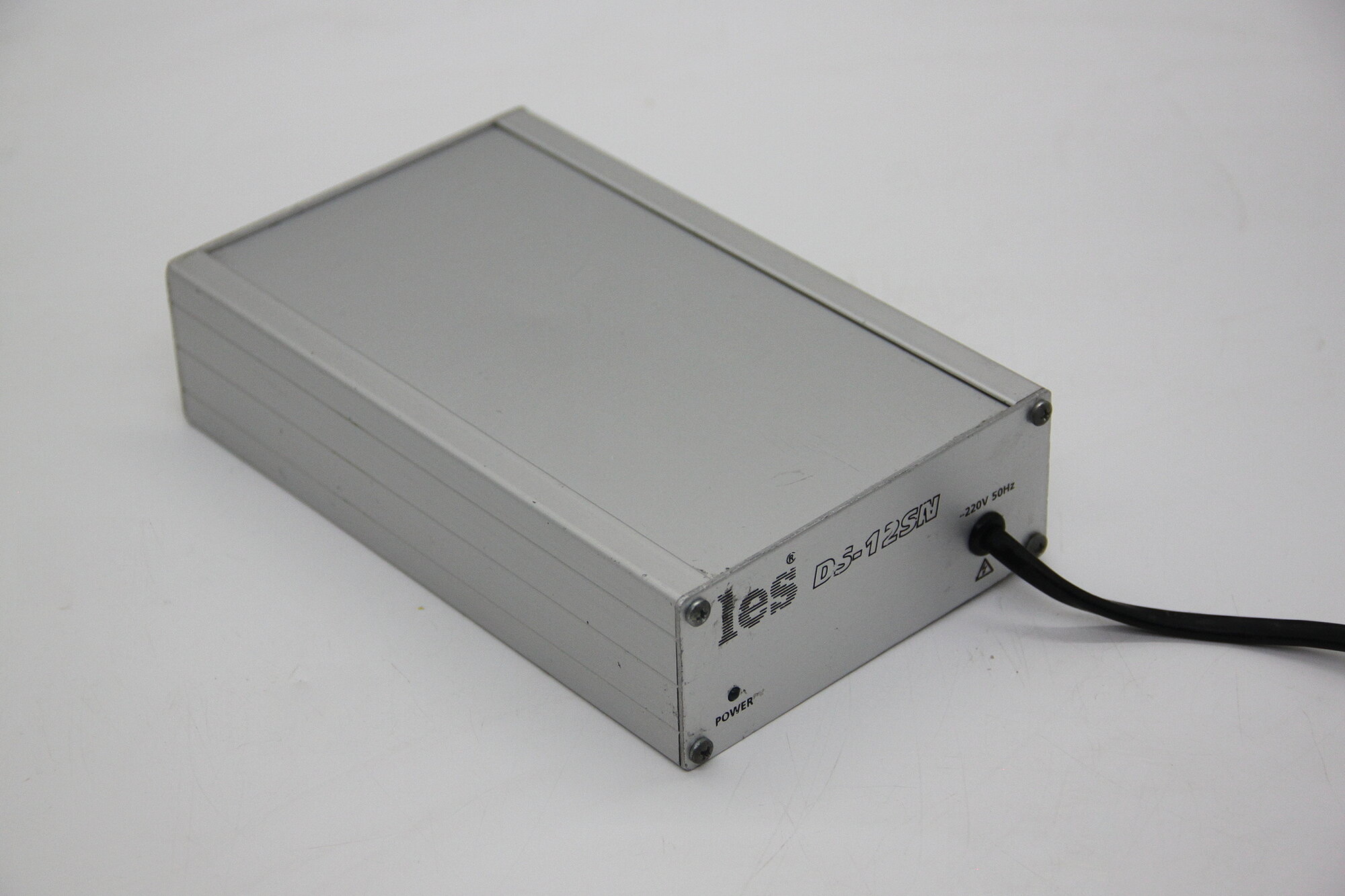 Усилитель распределитель Les DS-12SN