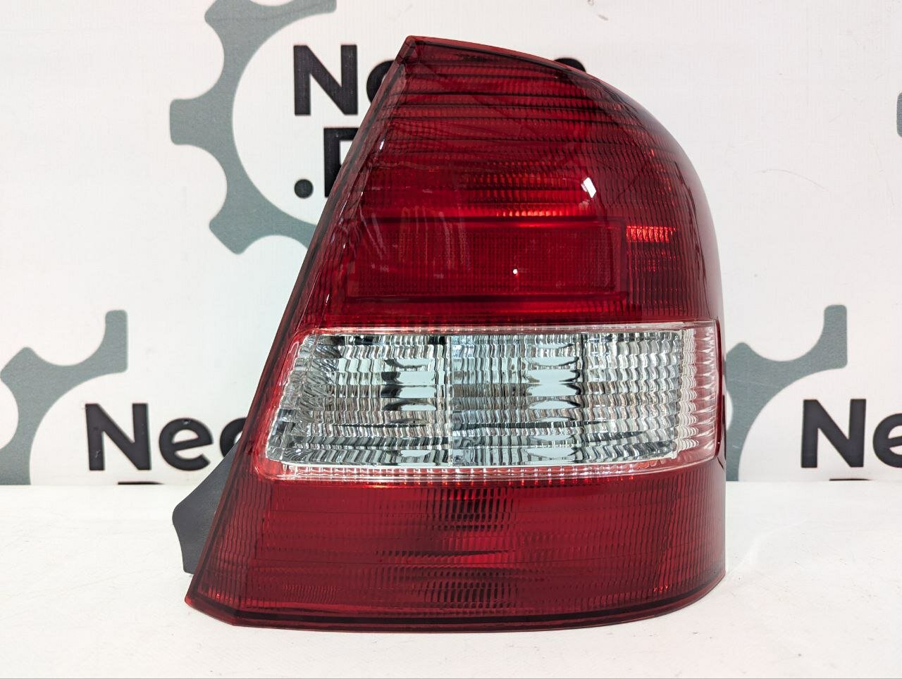 Фонарь задний правый Mazda 323 BJ 2001-2003