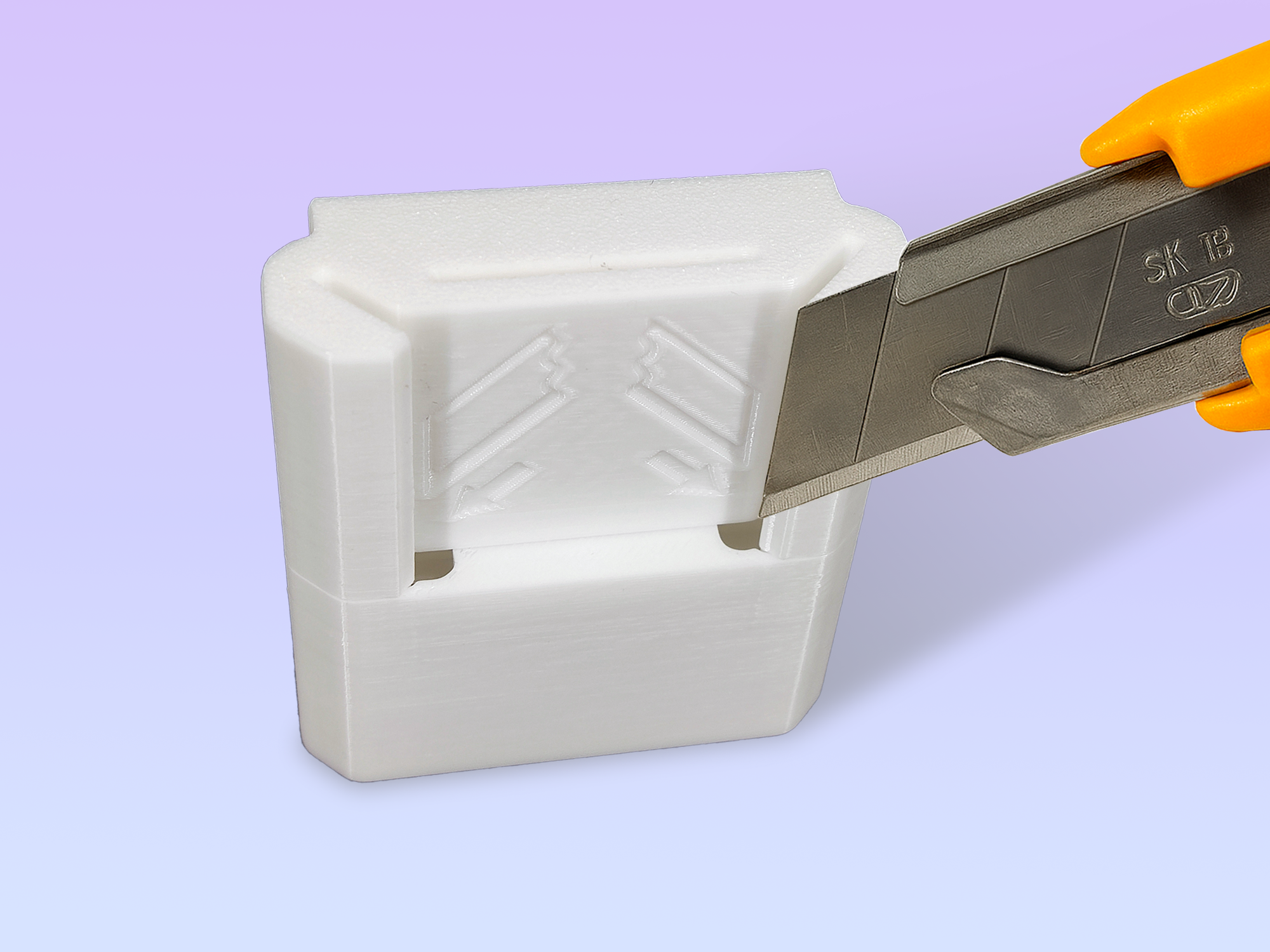 Контейнер для утилизации сегментированных лезвий с креплением на пояс