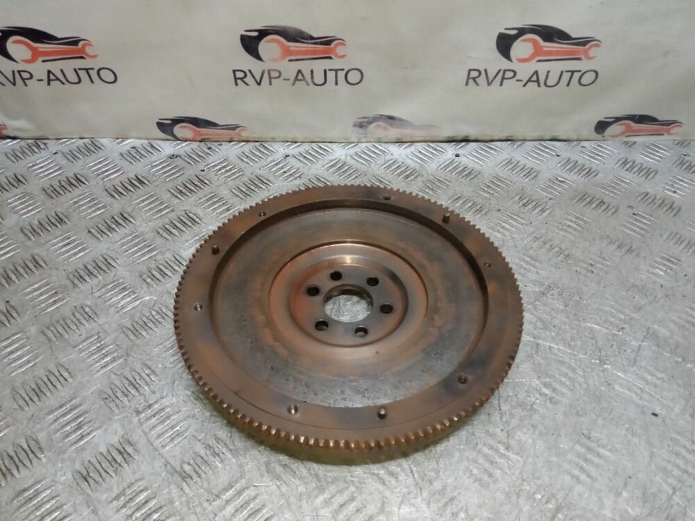 Маховик VW Passat B3 1.8 (Пассат Б3) универсал 037105271K