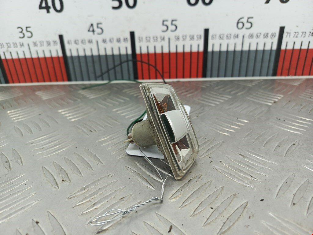 Повторитель указателя поворота правый Chevrolet Orlando арт. 2250294