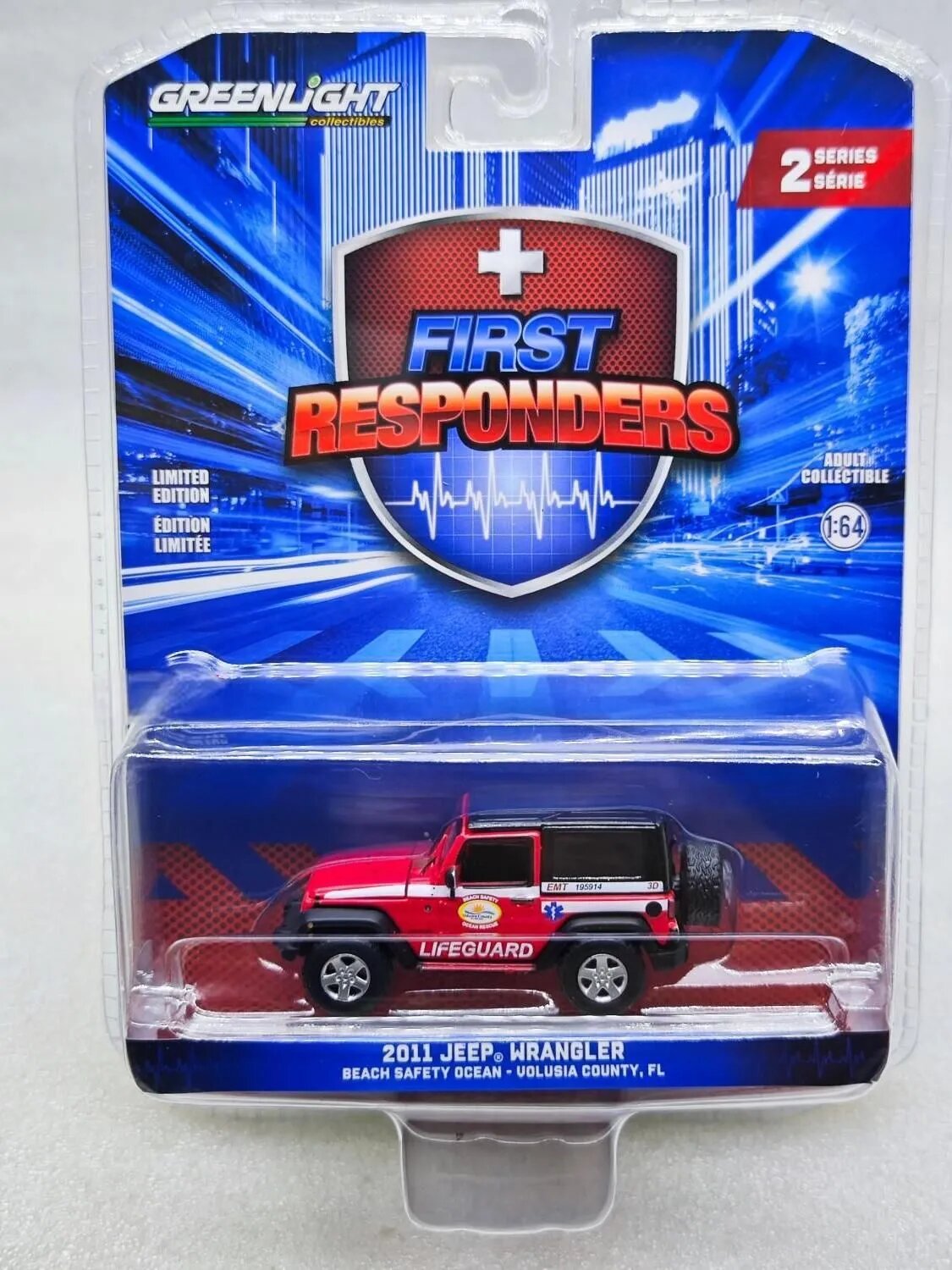 Машинка GreenLight 1/64 First Responders Series 2 - 2011 Jeep Wrangler Volusia County Florida Beach Safety Ocean Rescue Lifeguard/EMT Die-cast Alloy Car Model Collection Toy Gift