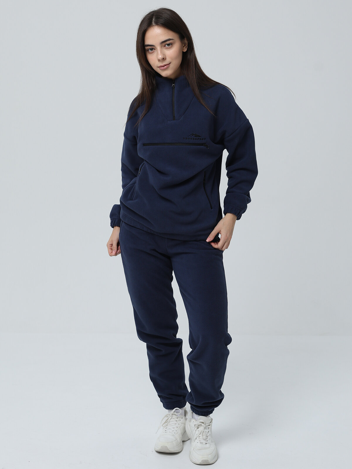 Костюм спортивный