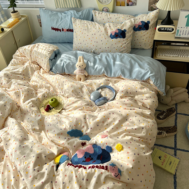 Комплект постельного белья из четырех предметов, вышитый на полотенце из хлопка класса А, новый стиль 2025 года, в горошек с рисунком из мультфильмов, простыня для учениц, пододеяльник, постельное белье,200*230cm