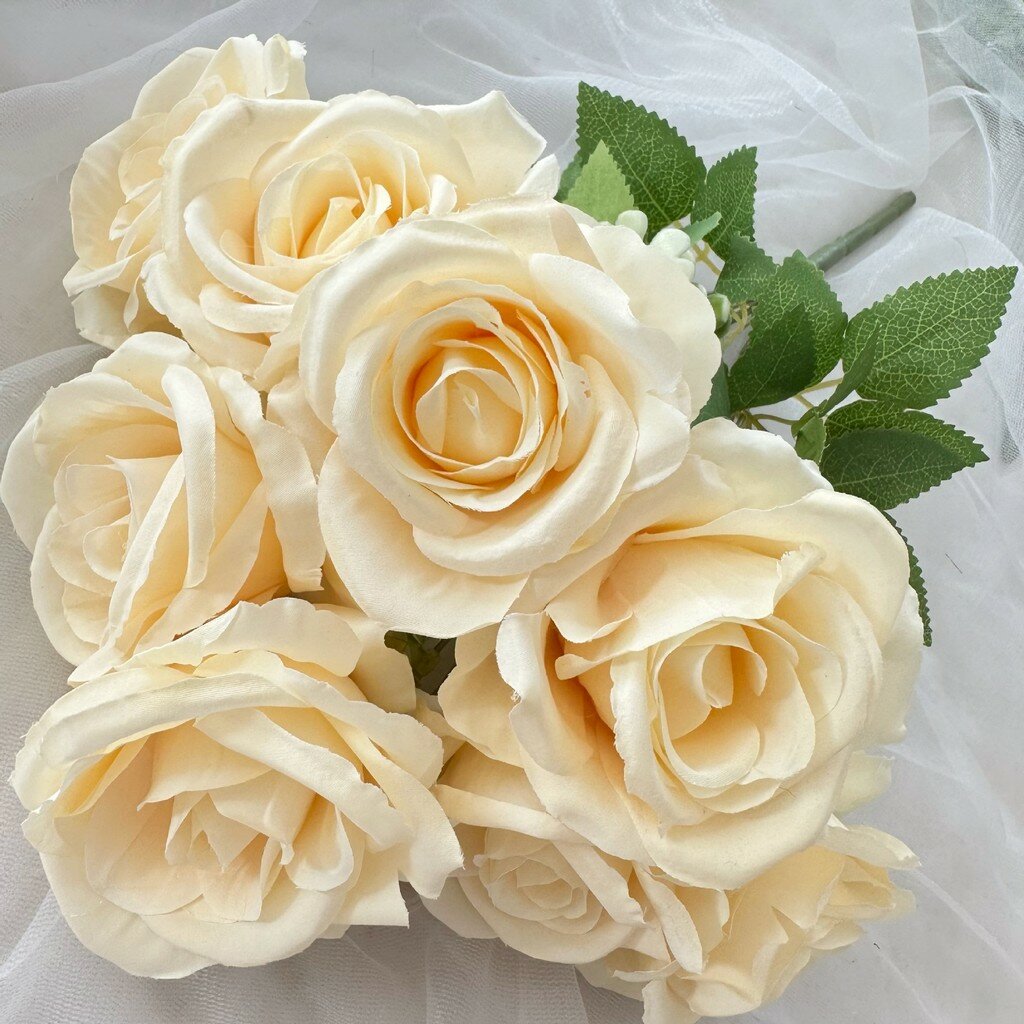 Стильные розовые искусственные цветы для свадебных композиций и фотосессий шампанское