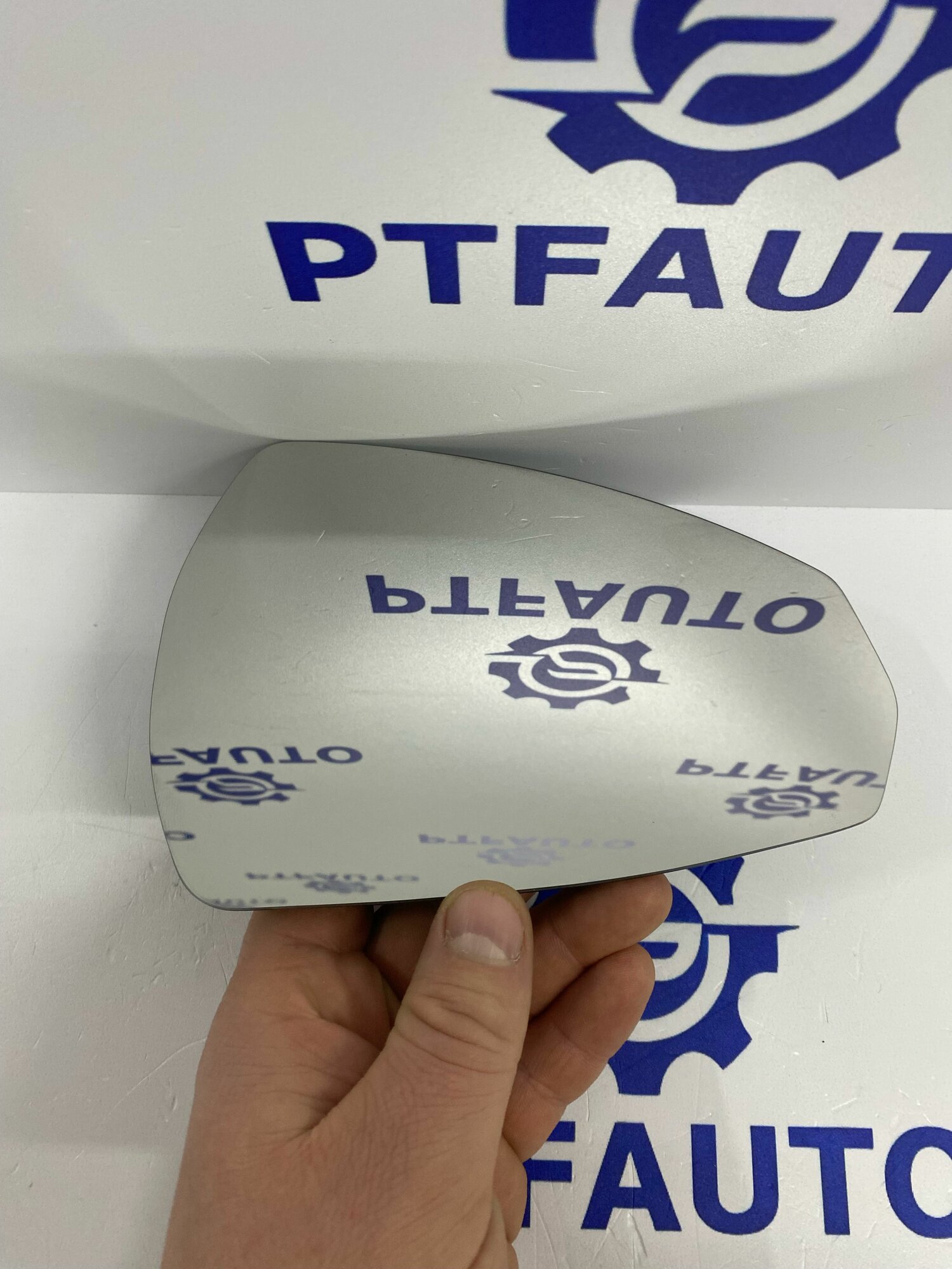 Зеркальный элемент Правый Audi A3 8V