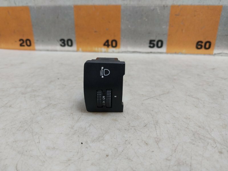 Б/У Кнопка корректора фар Hyundai Solaris 2015 1, RB 454239 Hyundai-KIA арт. 933701R000RY