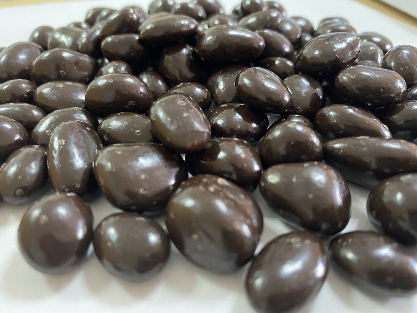 Драже "Изюм в шоколаде", 2 упаковки по 500 гр.