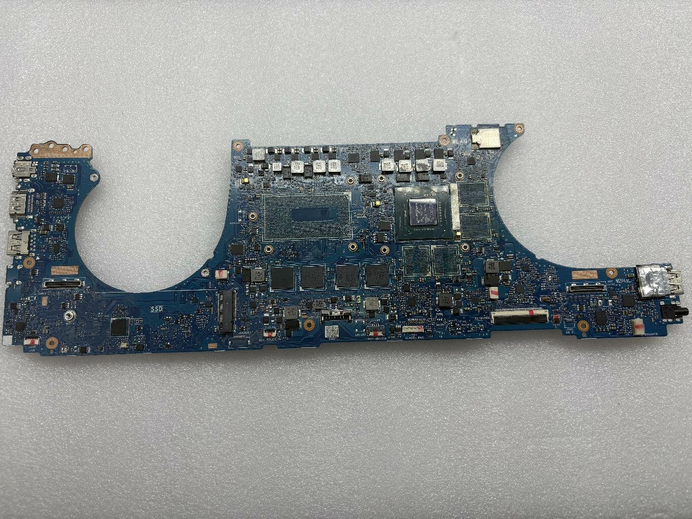 Материнская плата ASUS UX534FTC донор видеочипа N18P-G0-MP-A1 (039728)