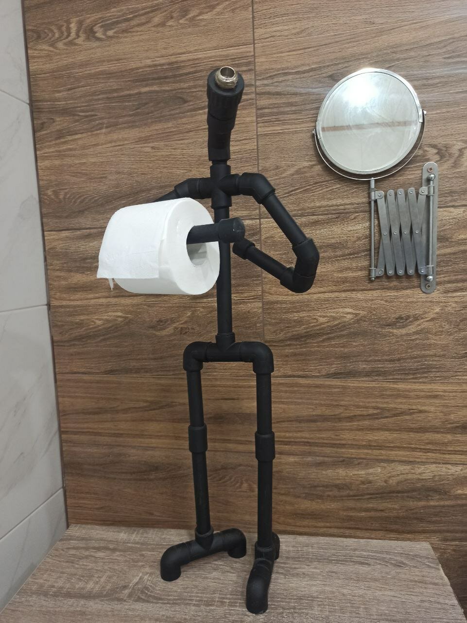 Держатель для туалетной бумаги Black Art Loft "Человек-Робот", стильный дизайн