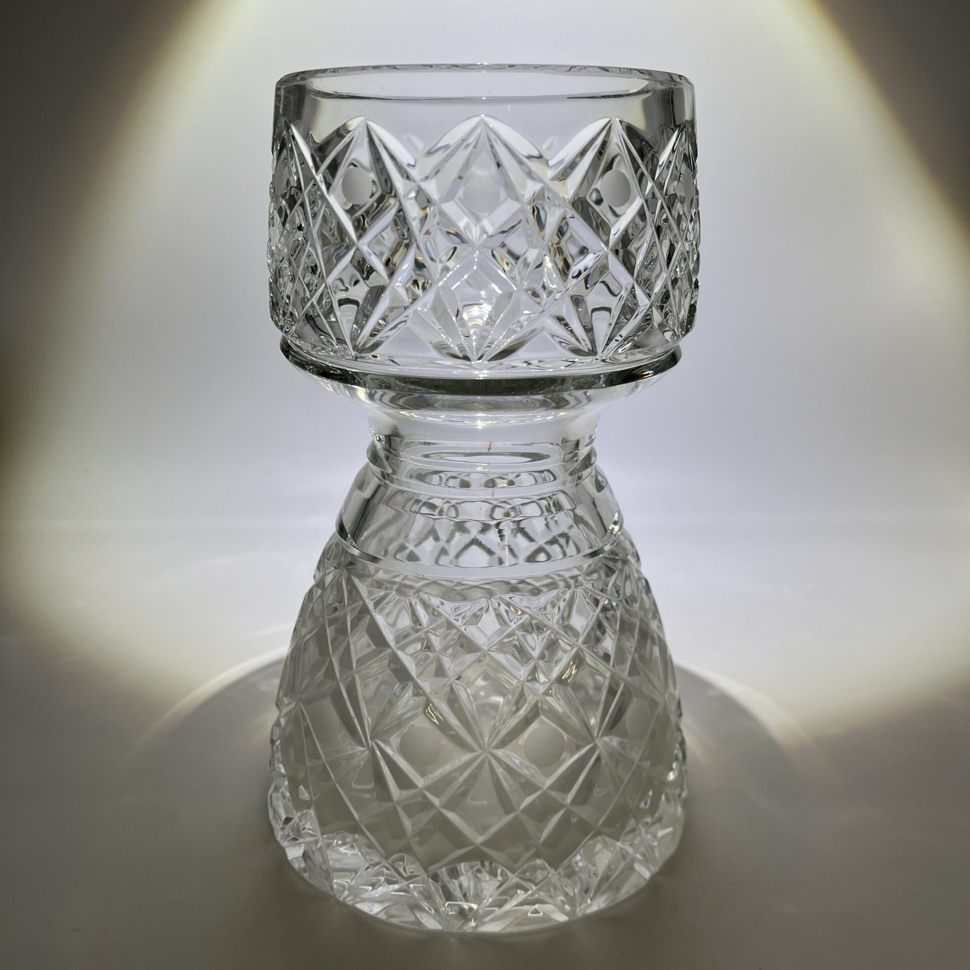 Ваза для цветов "Василек", автор Л. О. Юрген, хрусталь, алмазная грань